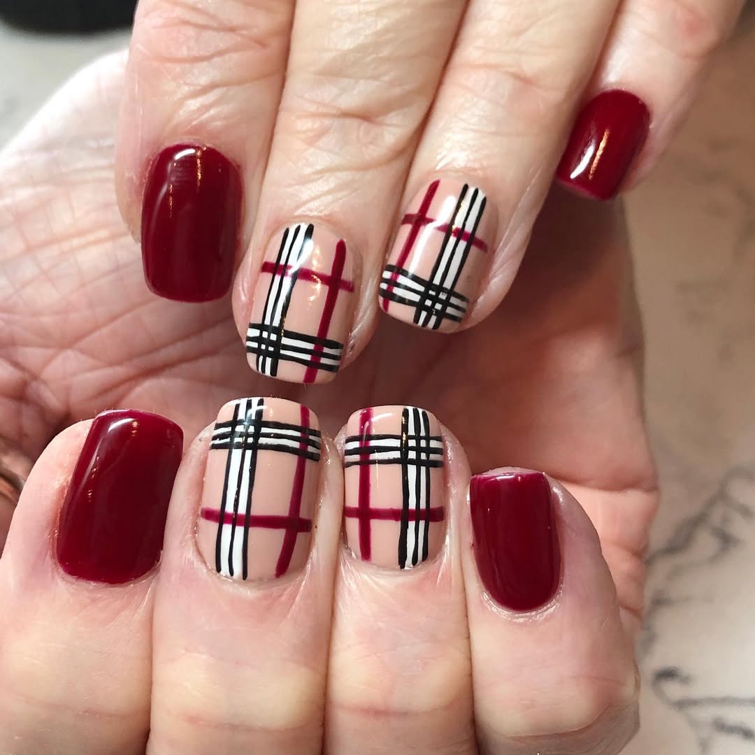 31 Plaid Nail Ideas to Upgrade Your Winter Manicure - PurelyComfy.com