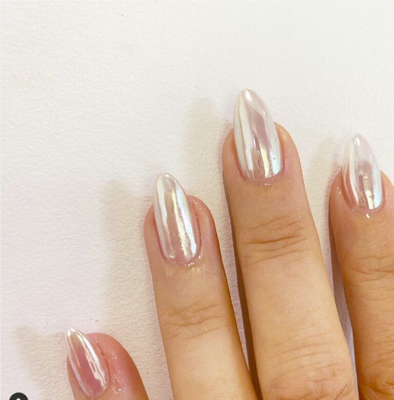 31 Round Nail Ideas for a Stylish & Elegant Manicure 💅 - PurelyComfy