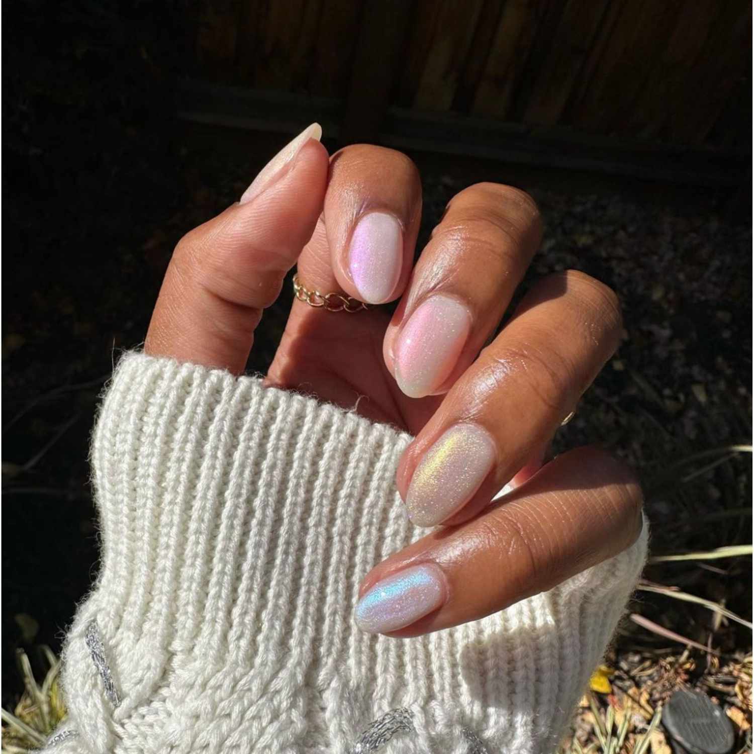 23 Sparkly Nail Ideas that Shine for Every Occasion - PurelyComfy.com